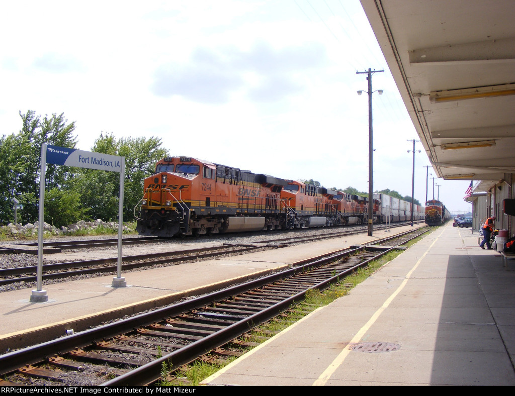 BNSF 7244
